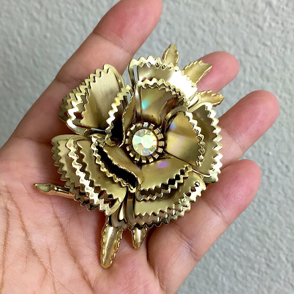 new | Jewelry | 3 Big 3d Flower Metal Brooch | Poshmark